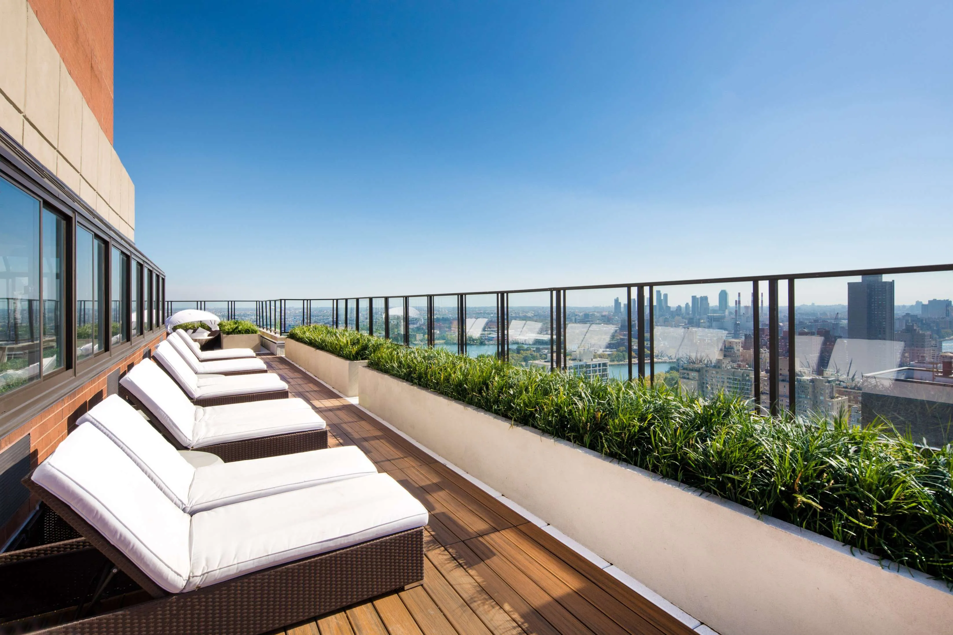 The Serrano at 1735 York Avenue in Yorkville : Sales, Rentals ...