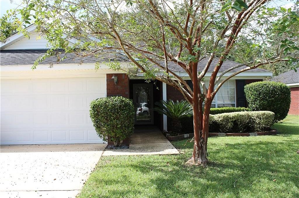 1745 Donham Dr, Mobile, AL 36618 | Zillow