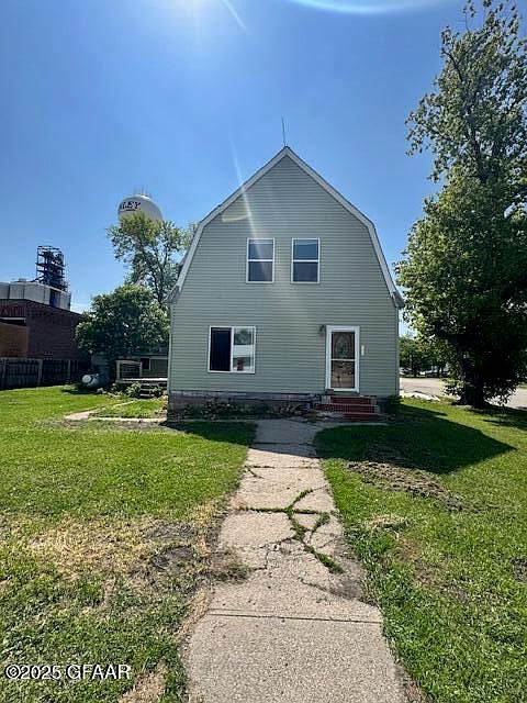 201 Central Ave, Finley, ND 58230 | MLS #25-684 | Zillow