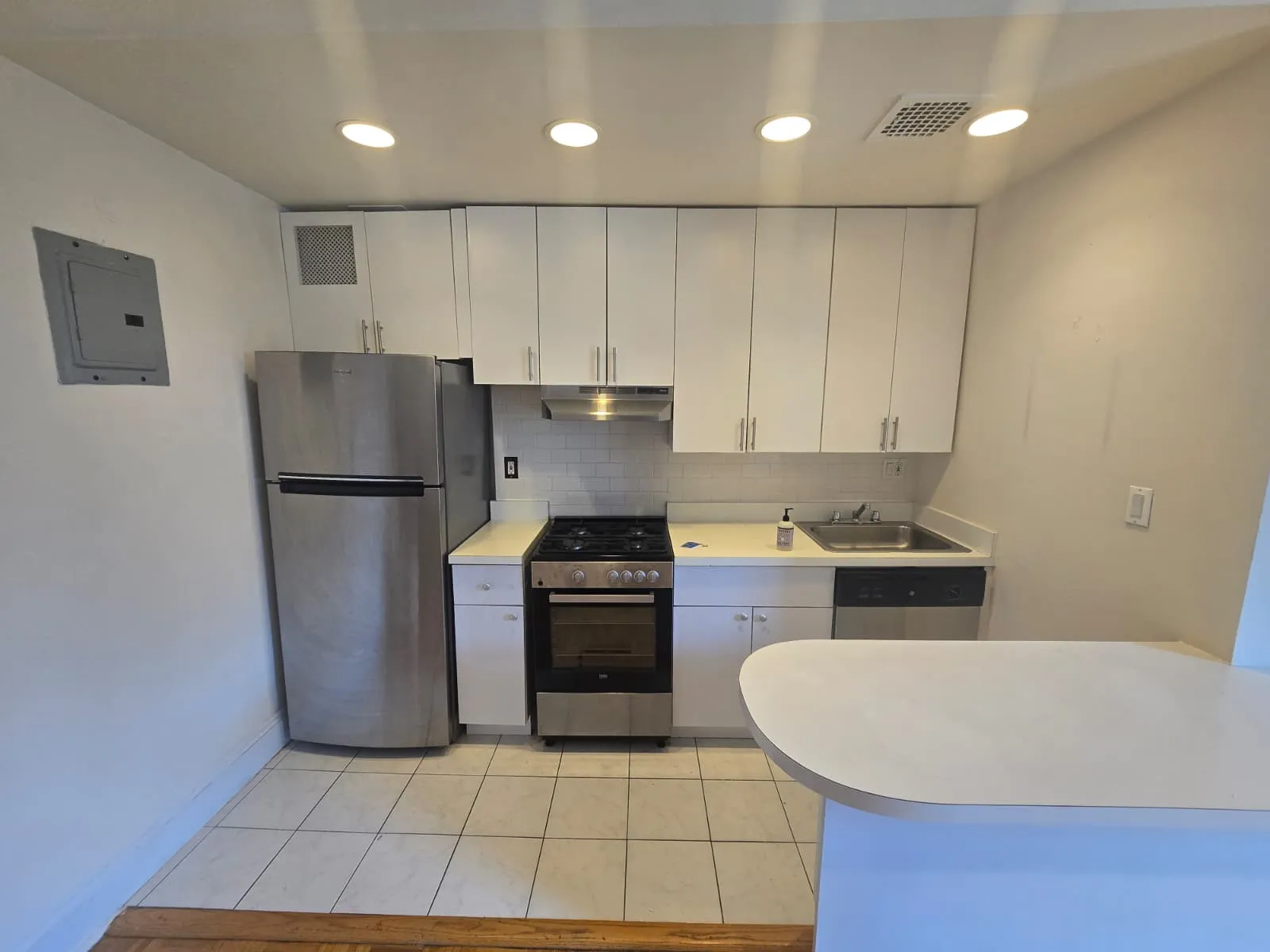 202 Riverside Drive #7R in Upper West Side, Manhattan | StreetEasy