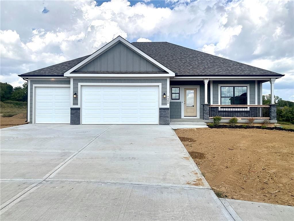 7485 N Lamar Dr, Kansas City, MO 64152 | MLS #2445447 | Zillow
