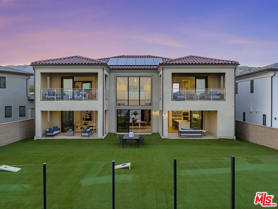 20416 W Albion Way, Northridge, CA 91326 | Zillow