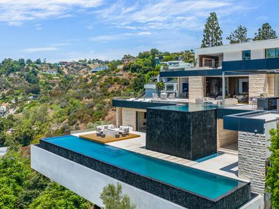 1035 Stradella Rd, Los Angeles, CA 90077 | MLS #22-140211 | Zillow