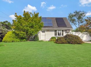 6 Cedar Ridge Drive, Ridge, NY 11961 | Zillow