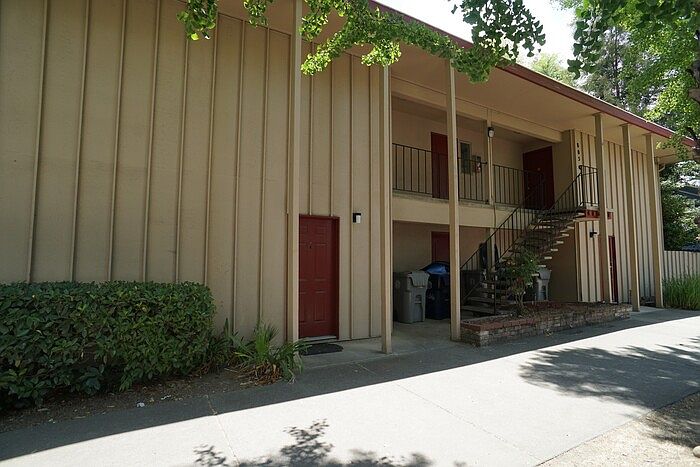 805 18th St APT A, Sacramento, CA 95811 | Zillow
