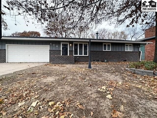 406 N Blue Spruce Rd, Hutchinson, KS 67502 | MLS #49532 | Zillow