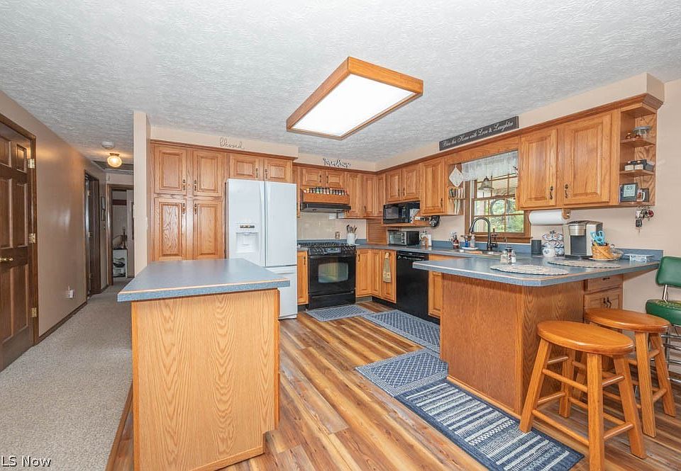 2432 State Route 183, Atwater, OH 44201 | Zillow 2432 State Route 183, Atwater, OH 44201 | Zillow