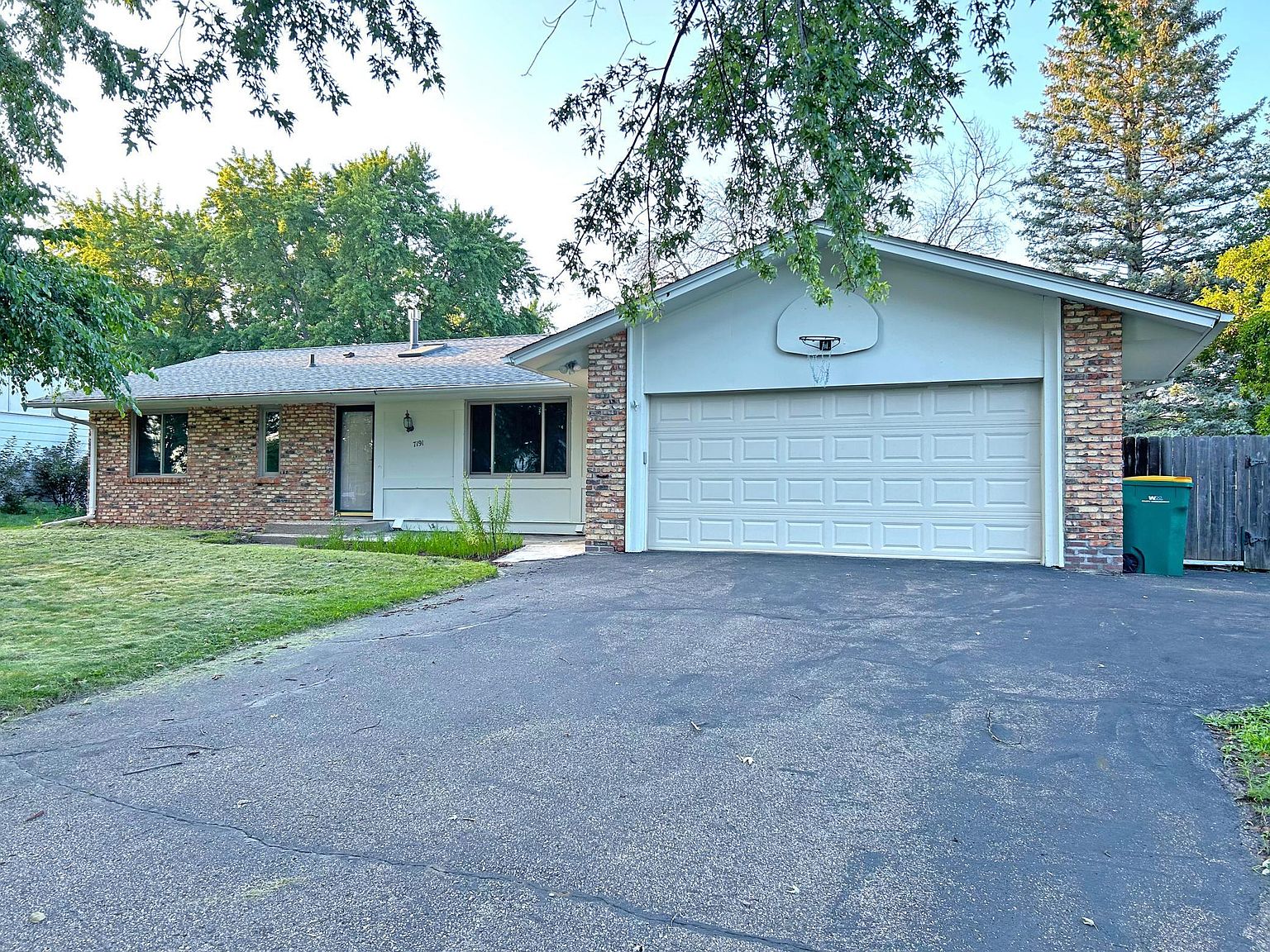 7191 146th St W, Apple Valley, MN 55124 | Zillow