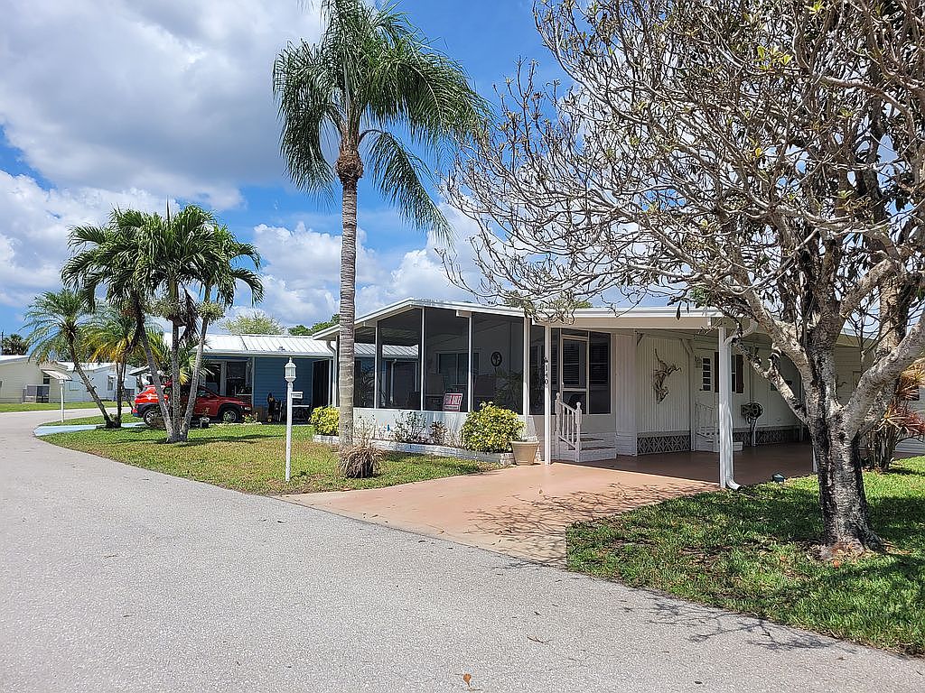 140 Cabbage Palm Ln, Naples, FL 34114 | Zillow