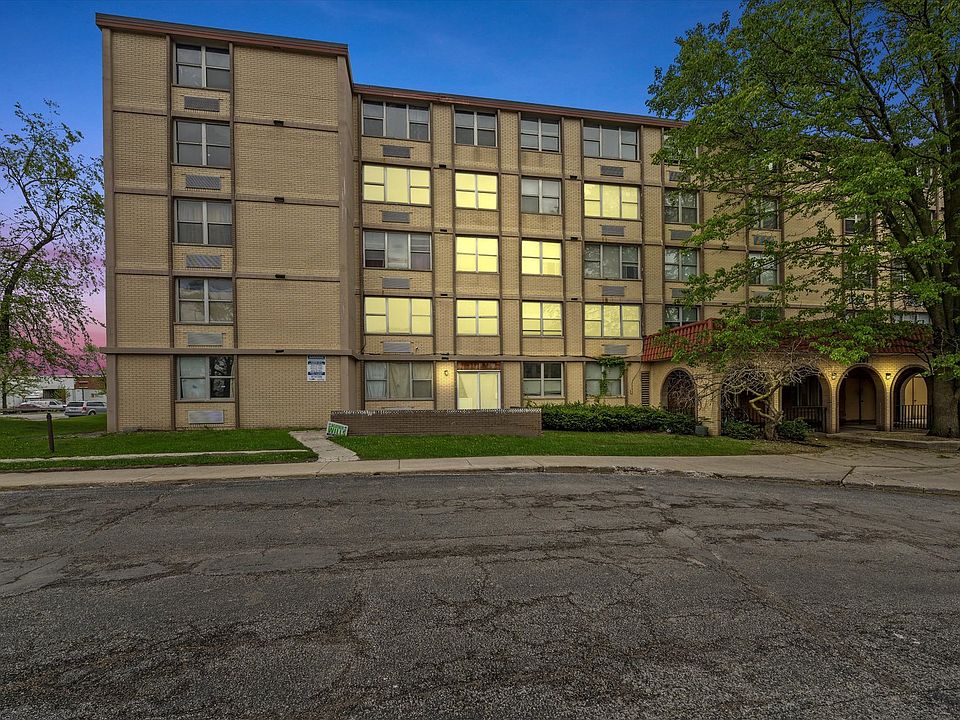 4281 W 76th St #404, Chicago, IL 60652 | Zillow