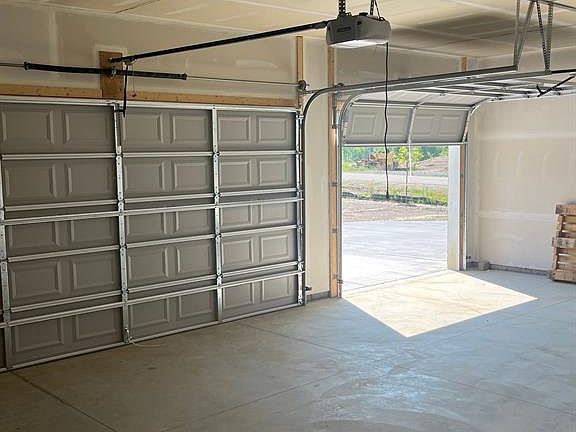 10001 Quarry Ridge Rd, Clarkston, MI 48346 | MLS #20230070177 | Zillow