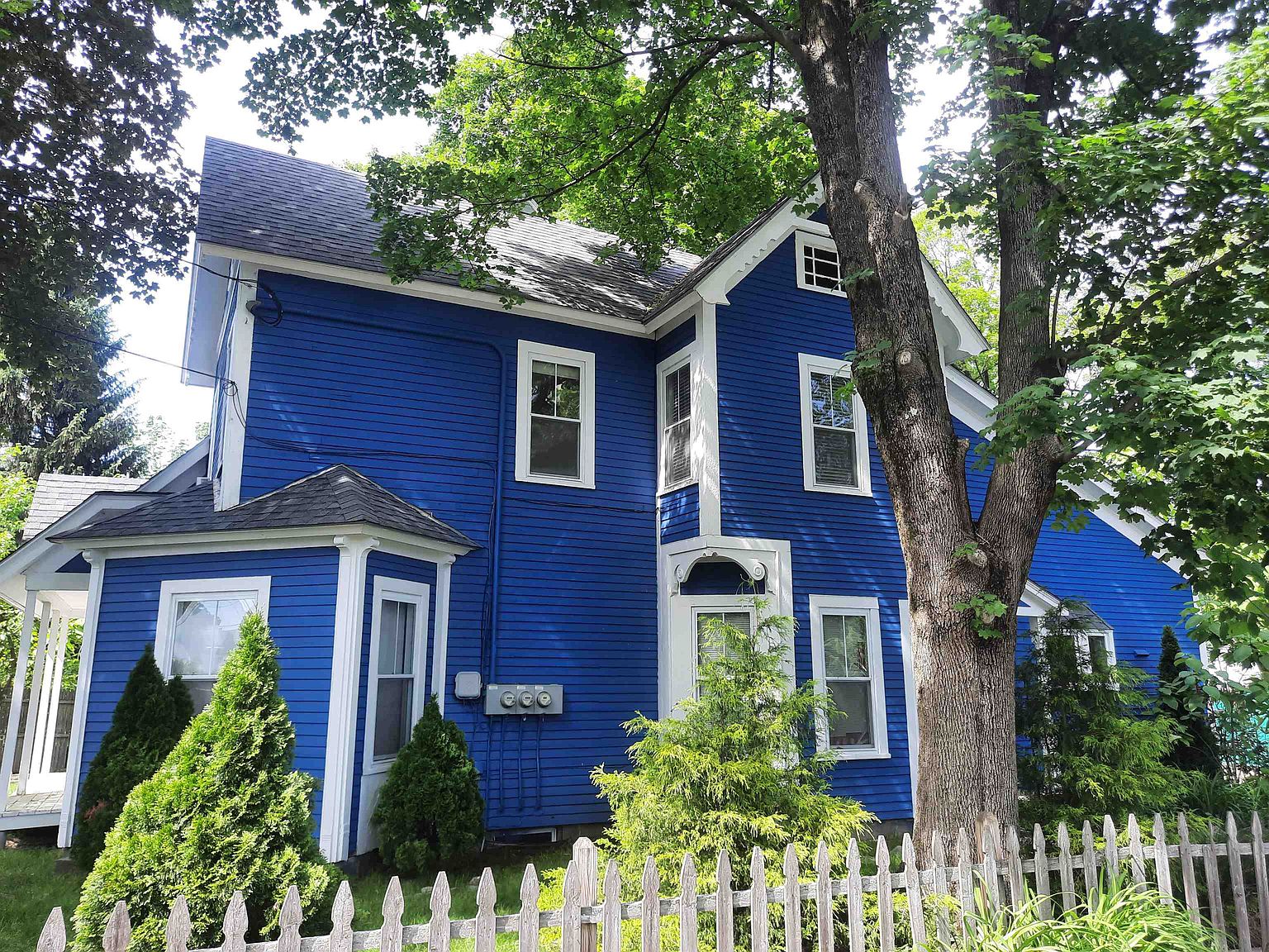 8 Harbor Ct, Nashua, NH 03060 | Zillow