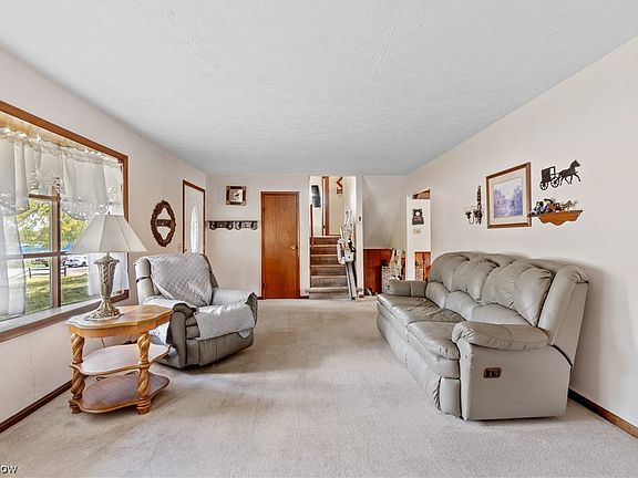 12097 Lisa St NW, Hartville, OH 44632 | MLS #4498525 | Zillow