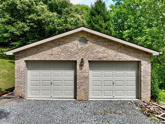 793 Elton Lawn Rd, Meadow Bridge, WV 25976 | Zillow