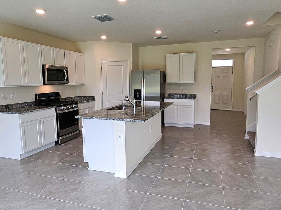 35985 Ellsworth Pl, Zephyrhills, FL 33541 | Zillow