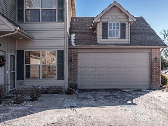 7258 Rolling Hills Ln, Machesney Park, IL 61115 | Zillow