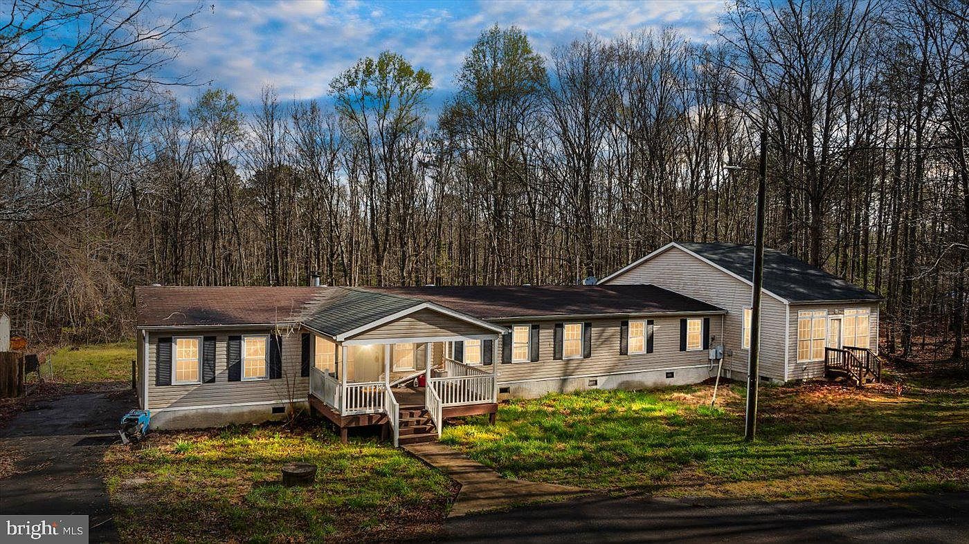 8709 Humphries Dr, Partlow, VA 22534 | Zillow
