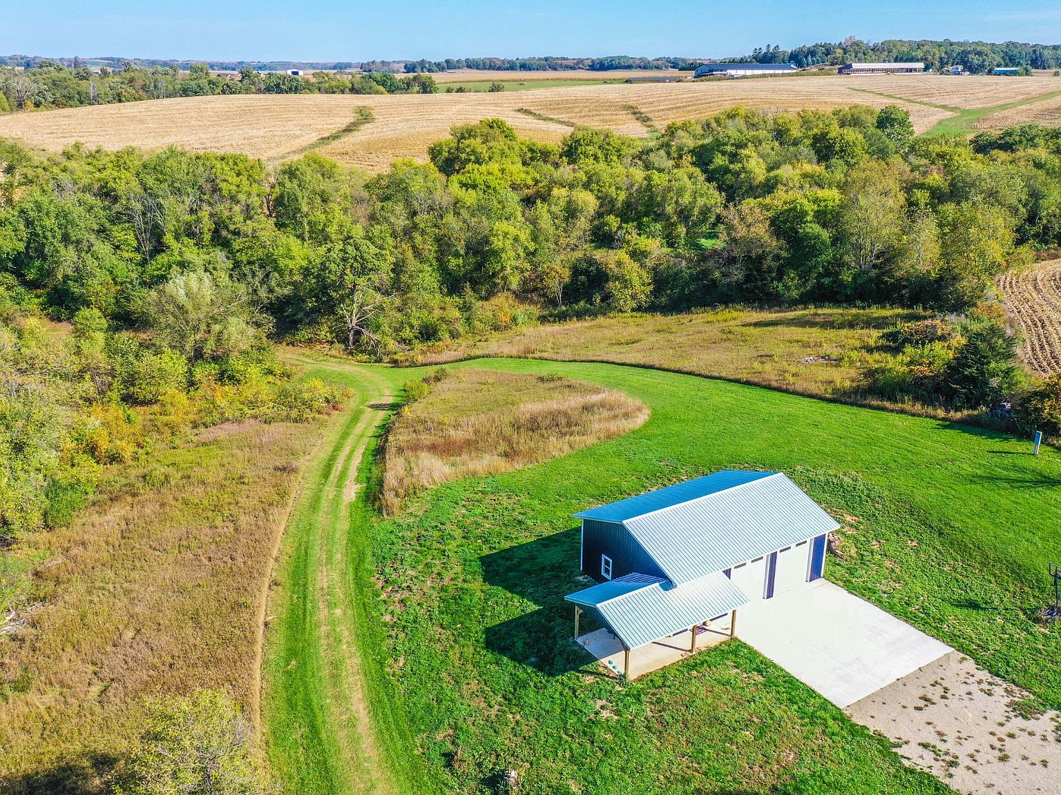 15965 County Road 27 Spring Grove Mn 55974 Mls 11212798 Zillow