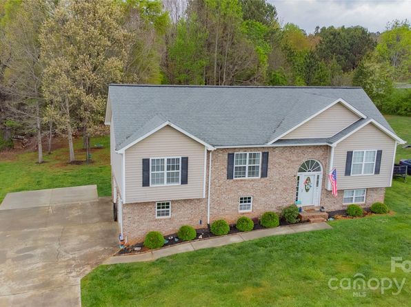 Conover NC Single Family Homes For Sale - 48 Homes | Zillow