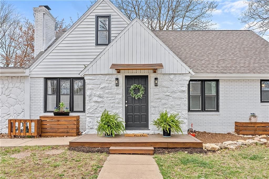 820 E Prairie St, Olathe, KS 66061 | Zillow