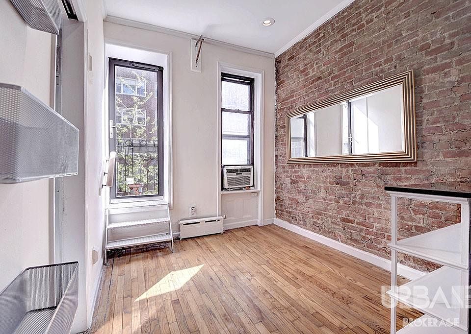 526 E 83rd St APT 3W, New York, NY 10028 | Zillow