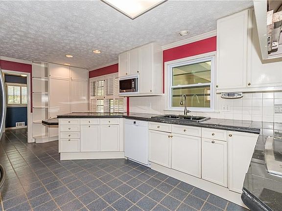 353 Summit Ridge Dr, Lawrenceville, GA 30046 | Zillow