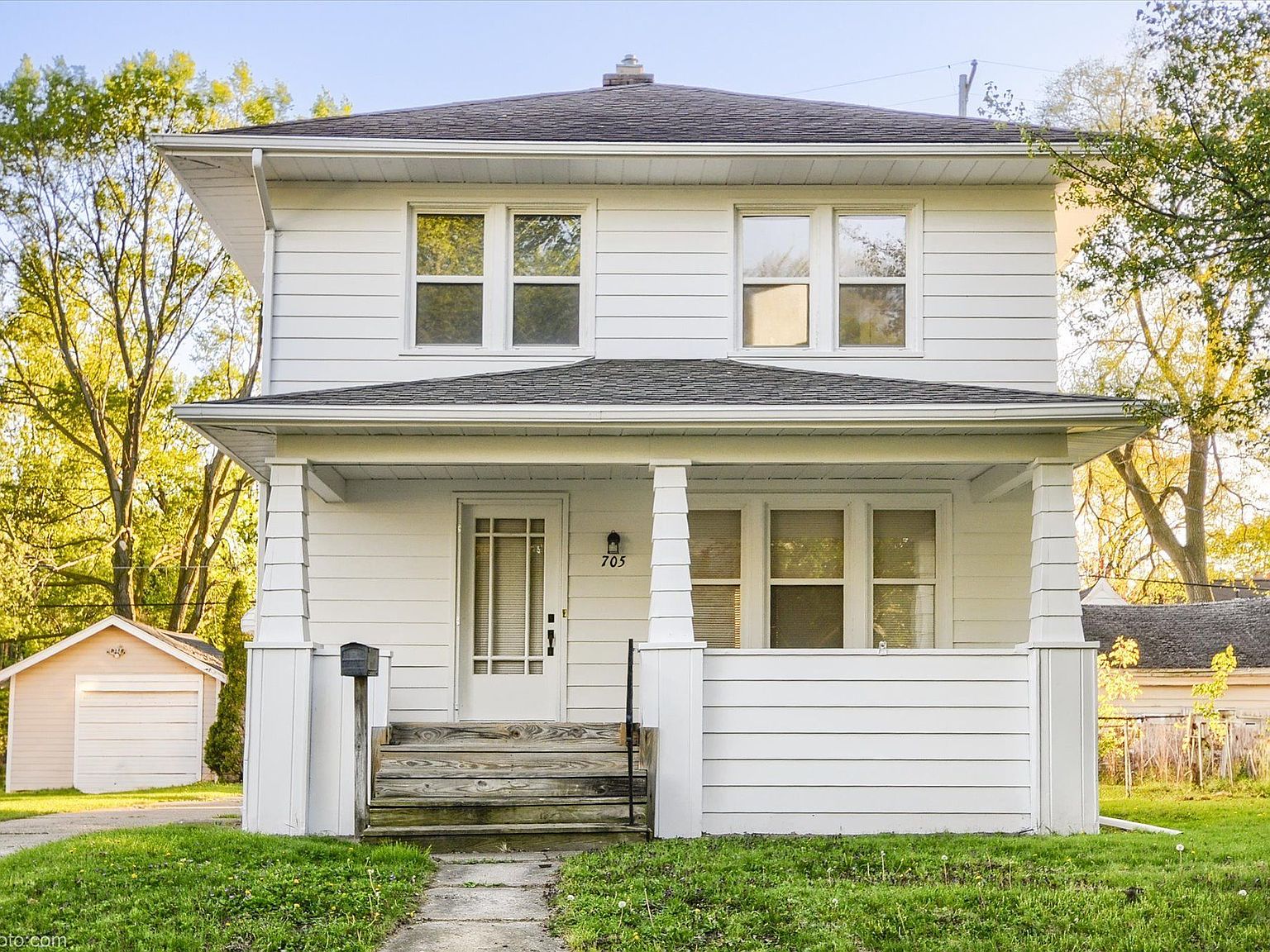705 Frank St, Flint, MI 48504 | Zillow