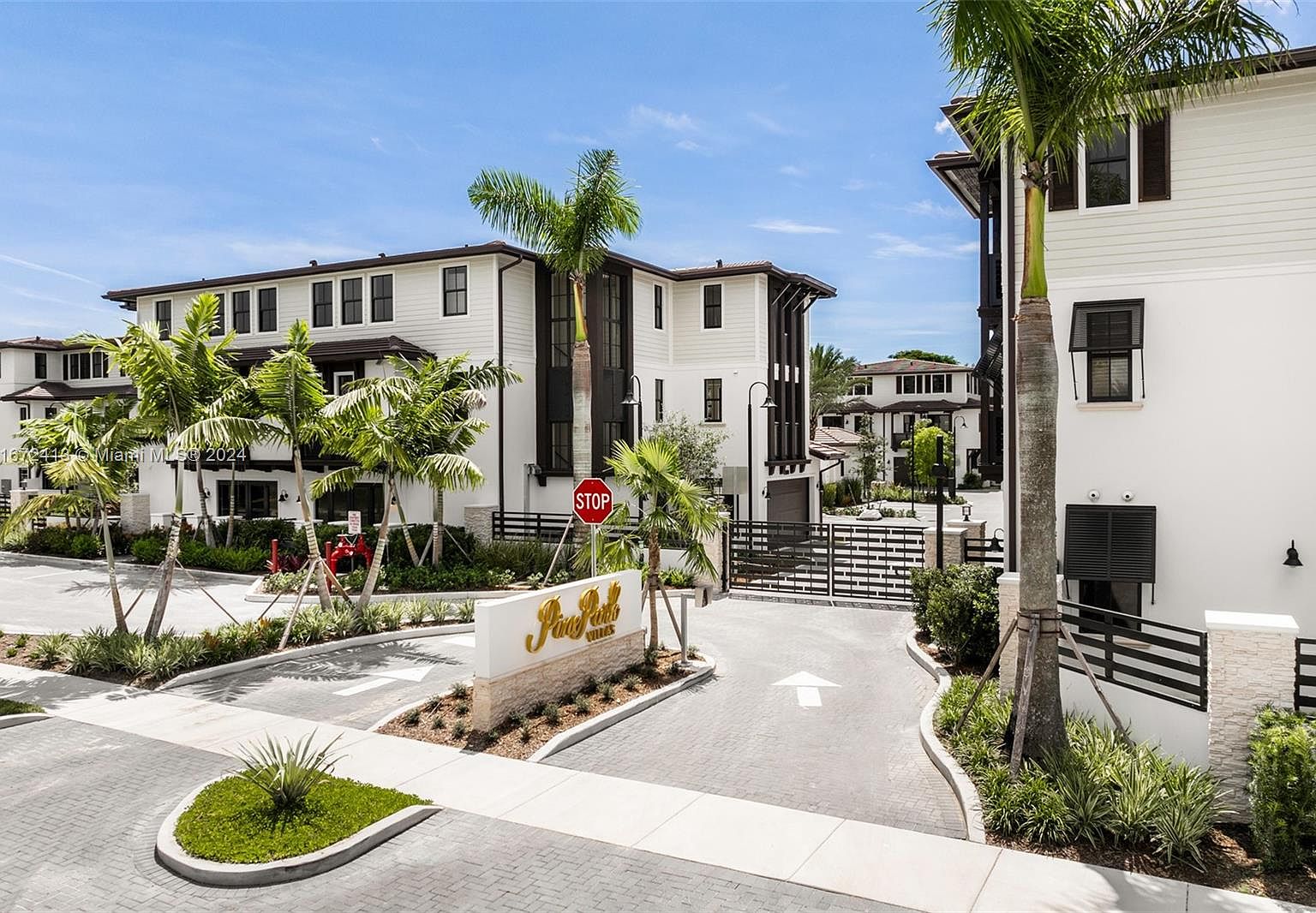 7498 SW 100th St #8, Miami, FL 33156 | Zillow