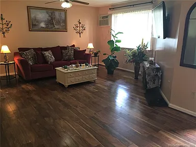 257 Willow Spgs New Milford Ct Zillow