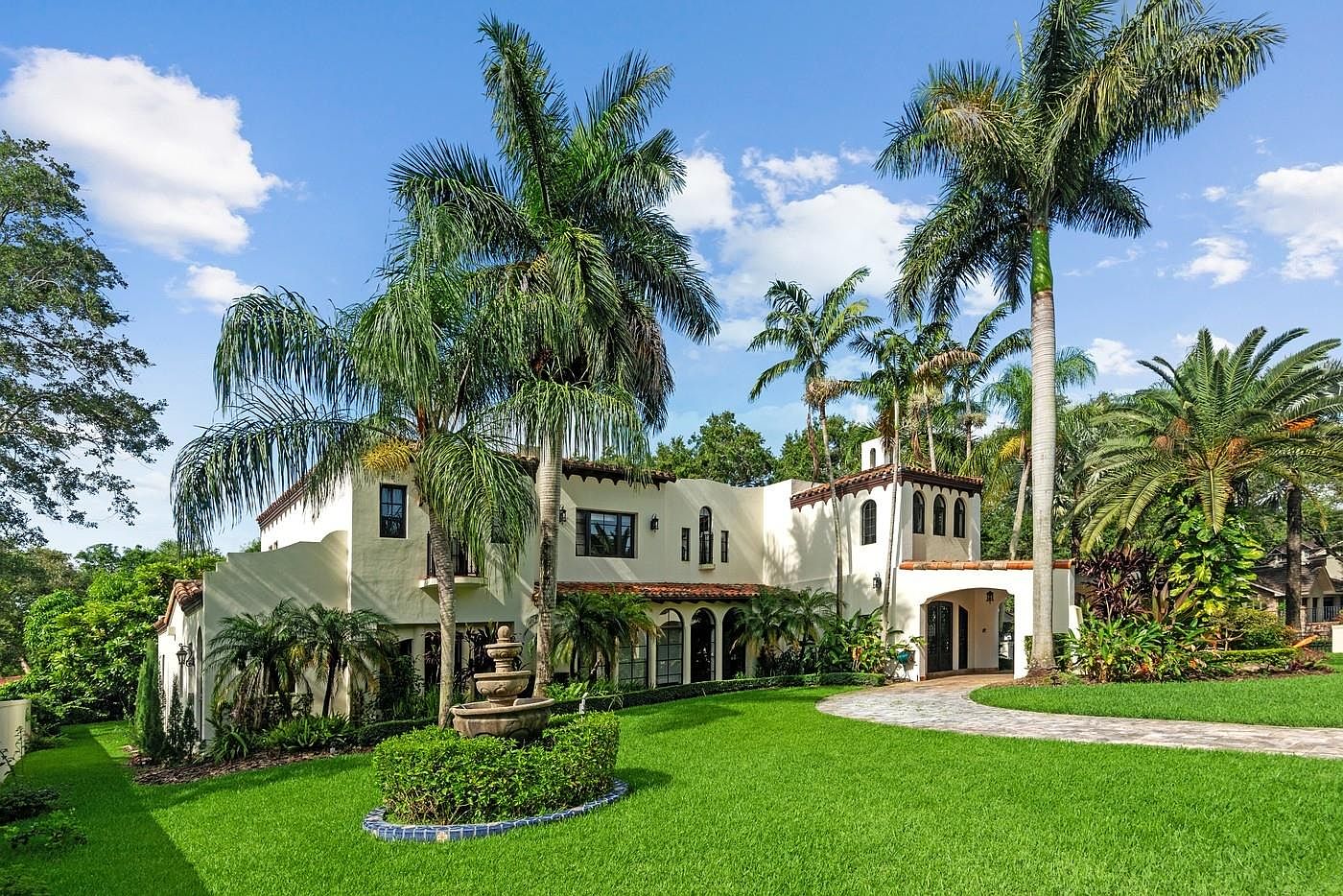 6864 SW 68th St, Miami, FL 33143 | Zillow