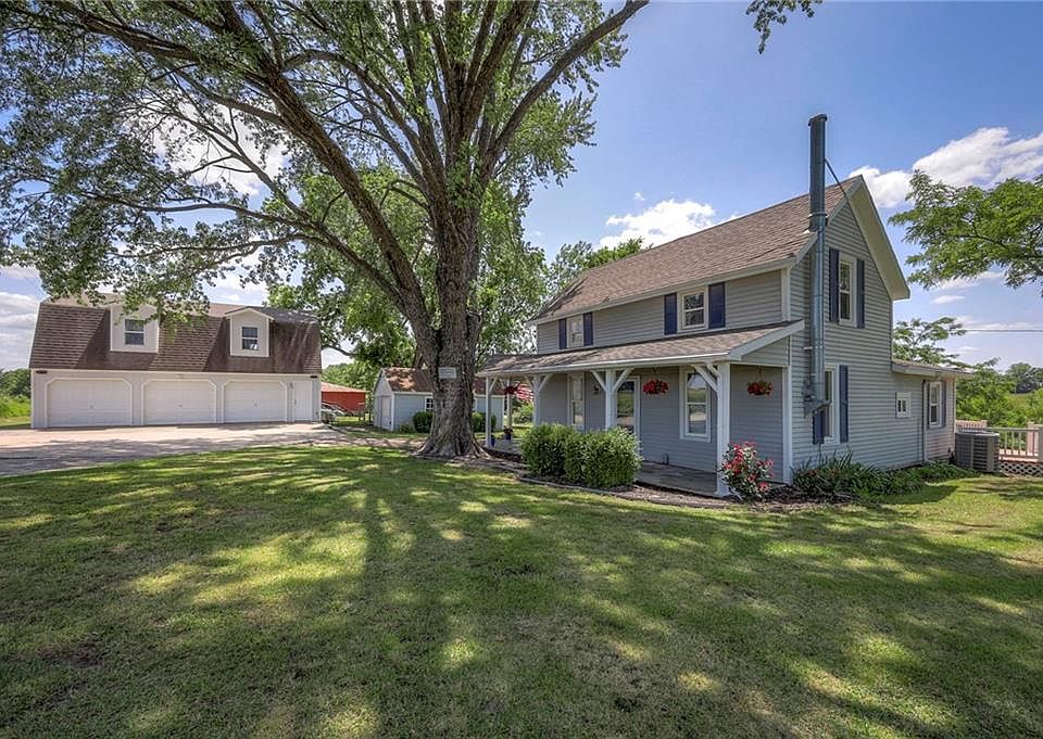 2075 N 1300th Rd, Eudora, KS 66025 | Zillow