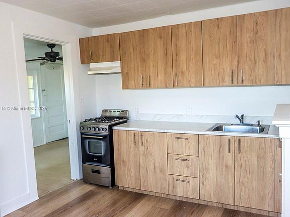 310 N Ocean Breeze APT 4, Lake Worth, FL 33460 | Zillow