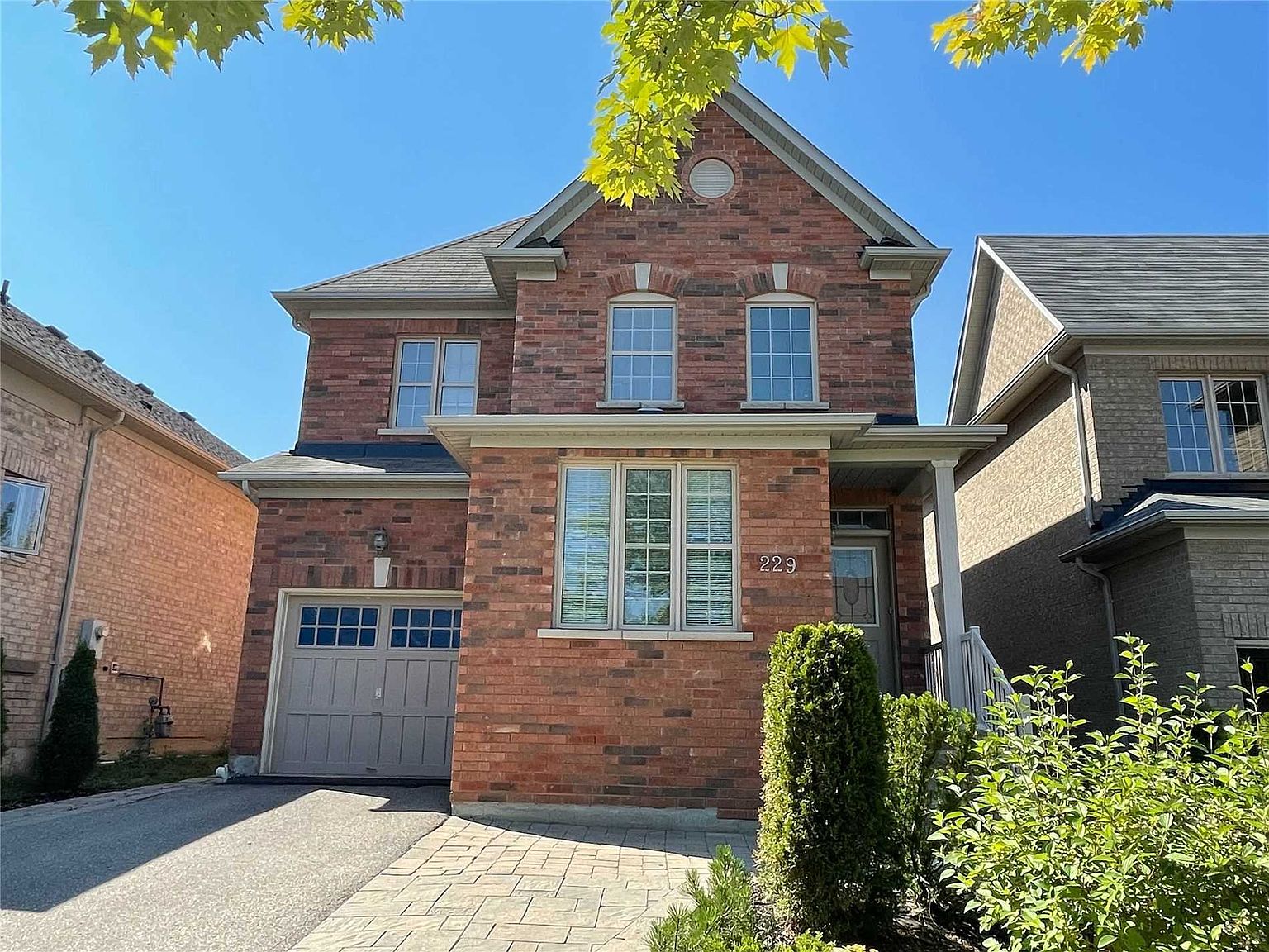 229 Queen Filomena Ave, Vaughan, ON L6A 0H8 | Zillow