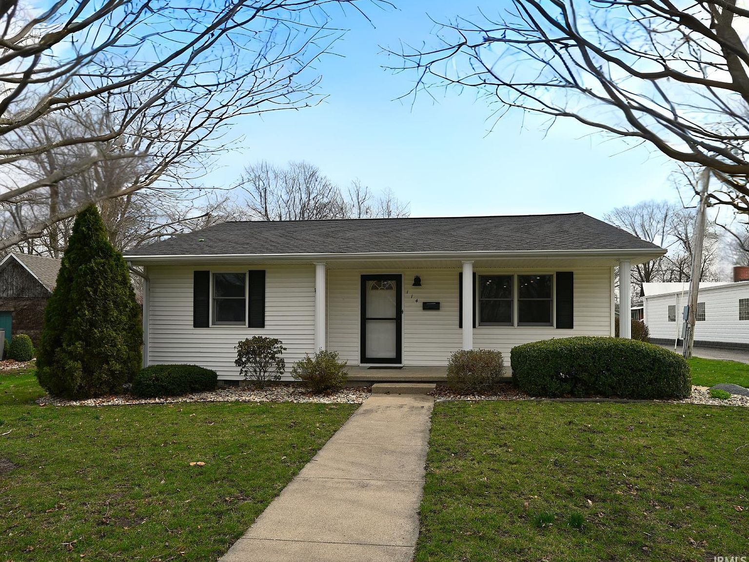 114 N Riverside Dr, Winamac, IN 46996 | Zillow