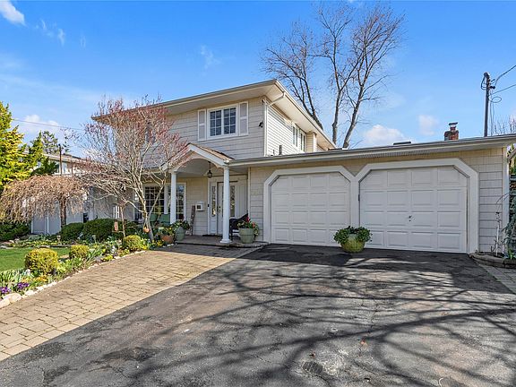 2903 Preston Ln, Merrick, NY 11566 | Zillow