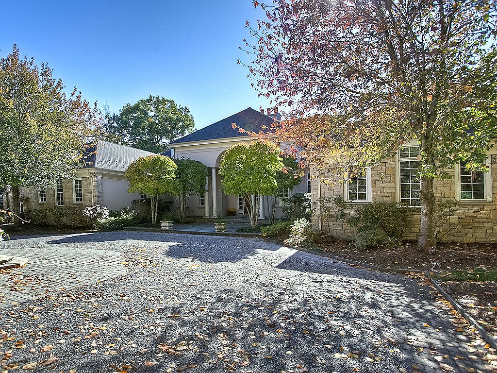 10 Hallock Pl, Armonk, NY 10504 | Zillow