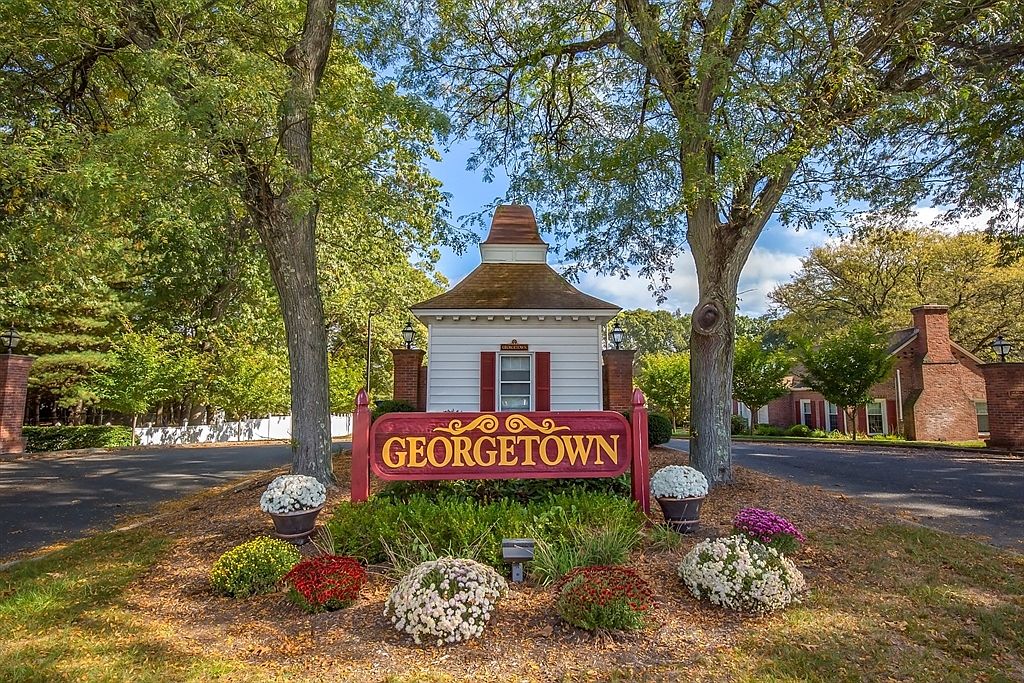 52 Smithfield Ct Unit 52, Springfield, MA 01108 | Zillow