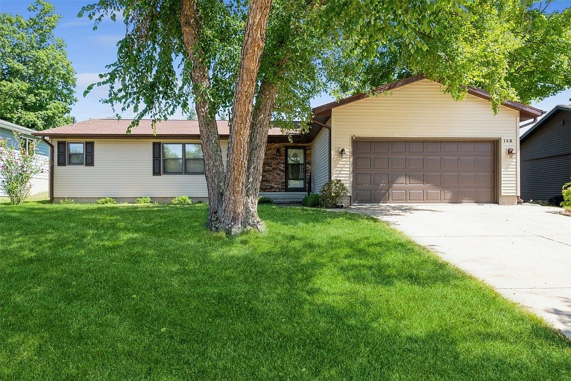 148 Red Fox Rd SE, Cedar Rapids, IA 52403 | MLS #2405929 | Zillow