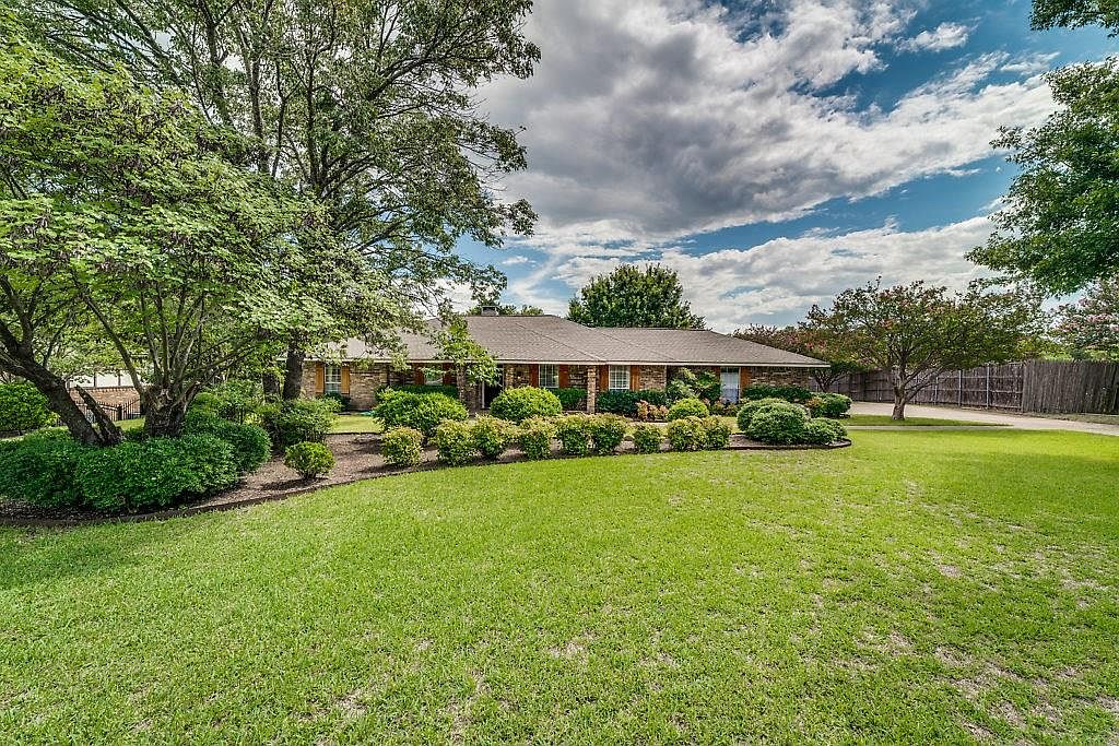 720 Spinner Rd, Desoto, TX 75115 | Zillow