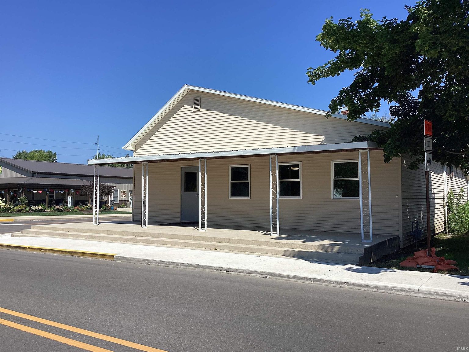 618 Adams St, Decatur, IN 46733 | Zillow