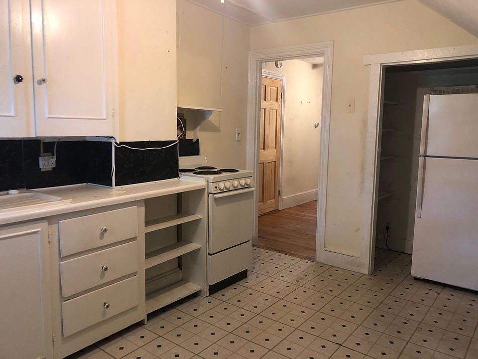 30 Dean St 1ST-APT 1, Attleboro, MA 02703 | Zillow