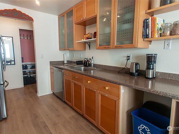 11556 Greenwood Avenue N UNIT 106, Seattle, WA 98133 | MLS #2173917 ...