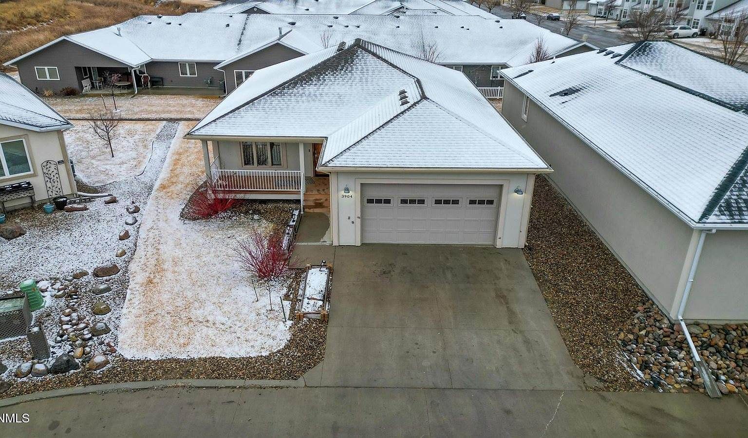 3904 Lillian Ct SE, Mandan, ND 58554 | Zillow