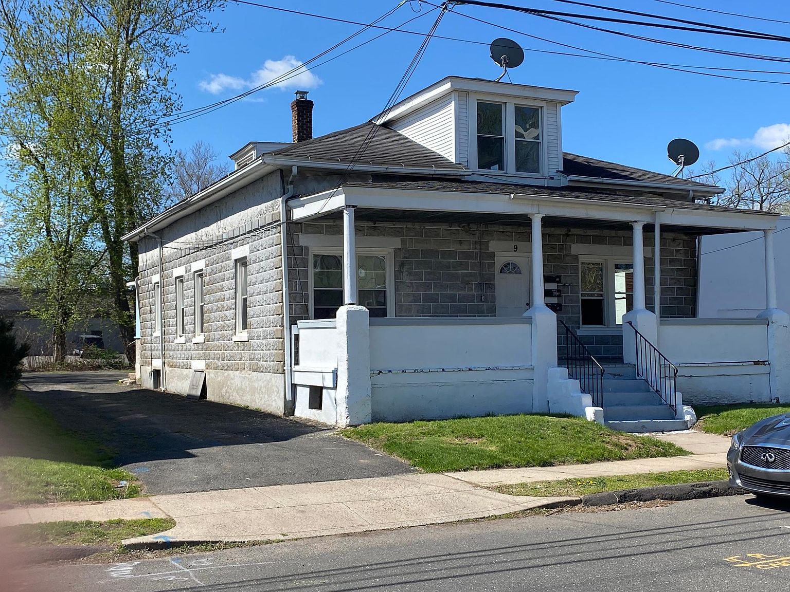 9 Cherry St APT 1B, East Hartford, CT 06108 | Zillow