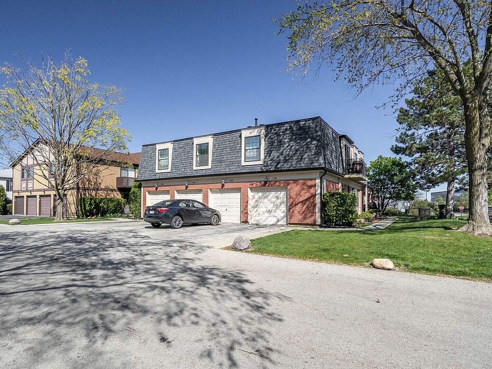 1390 E Inverrary Ln #1B, Palatine, IL 60074 | Zillow