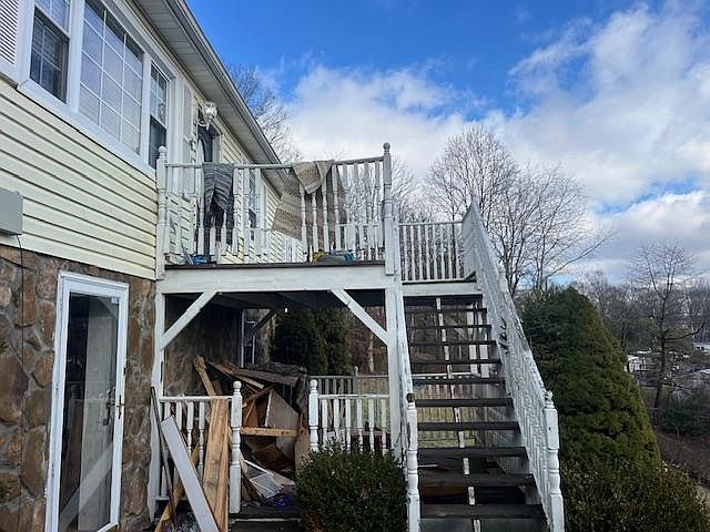 124 Lillybrook Ln, Crab Orchard, WV 25827 | Zillow