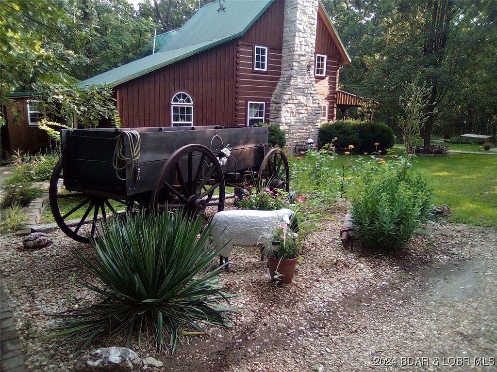 10090 Barn Rd, Fortuna, MO 65034 | MLS #3569143 | Zillow