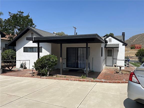 2940 Locust St, Riverside, CA 92501 | Zillow