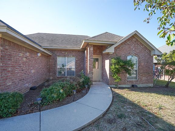 908 Turkey Creek Ct, Bridgeport, TX 76426 | MLS #20462690 | Zillow