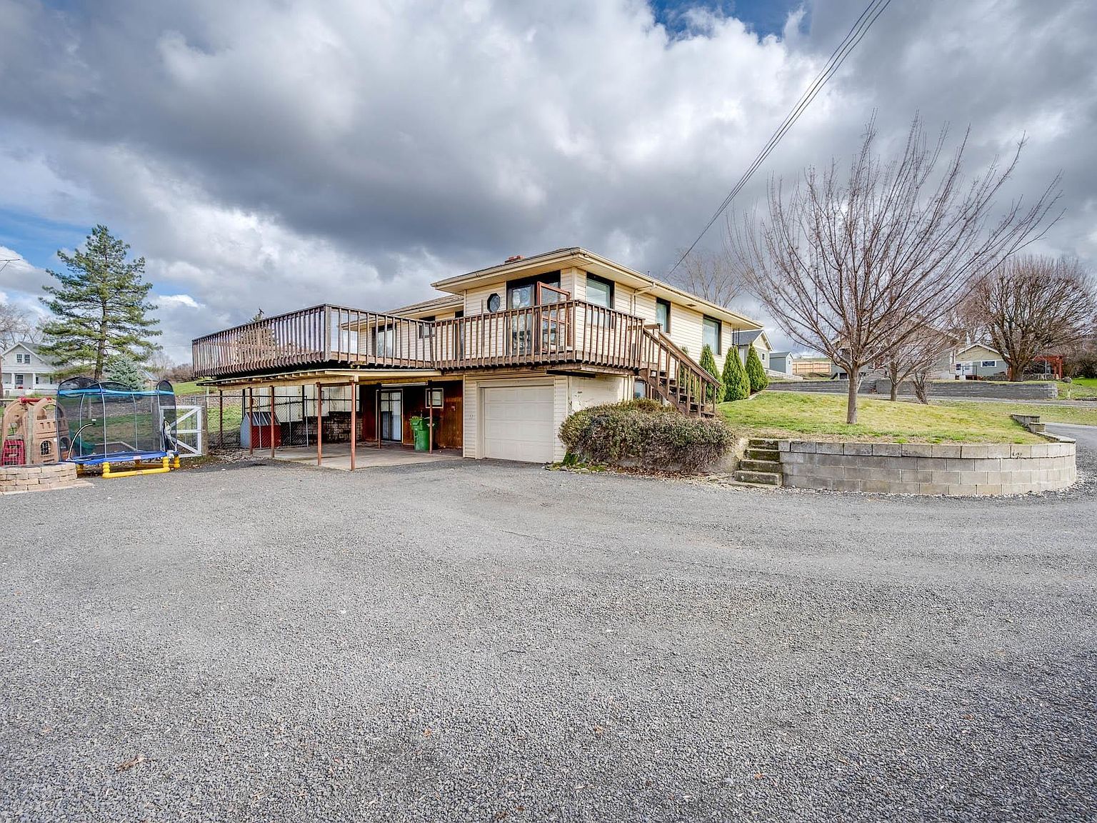 504 3rd St, Endicott, WA 99125 | Zillow